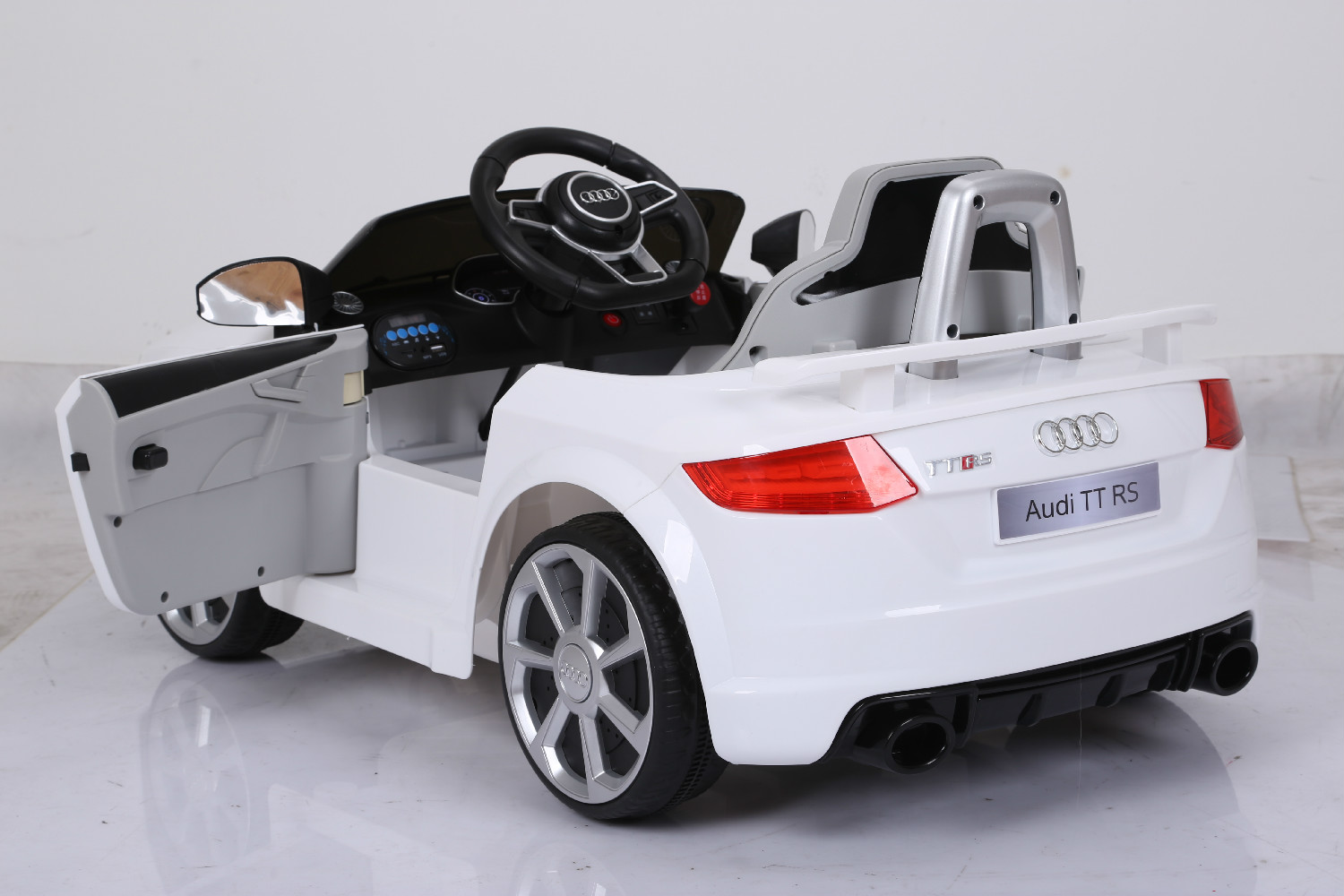 AUDI TT RS OFFICIAL LICENSED KIDS RIDE ON CAR ELECTRIC TOY CAR REMOTE ...
